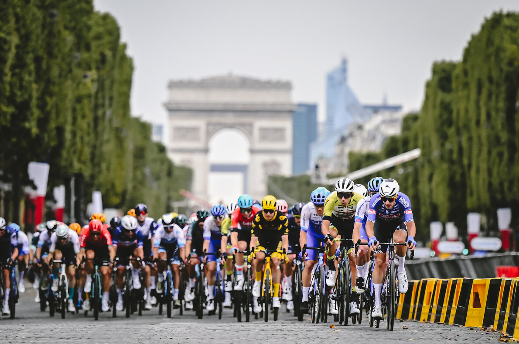 What's a reverse lead out in cycling? | Pro Cycling Bets